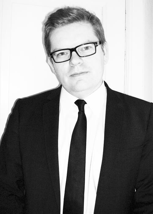 Thomas Ladegaard, Forfatter Hos Gyldendal. Køb Bøger Direkte Fra Forlaget